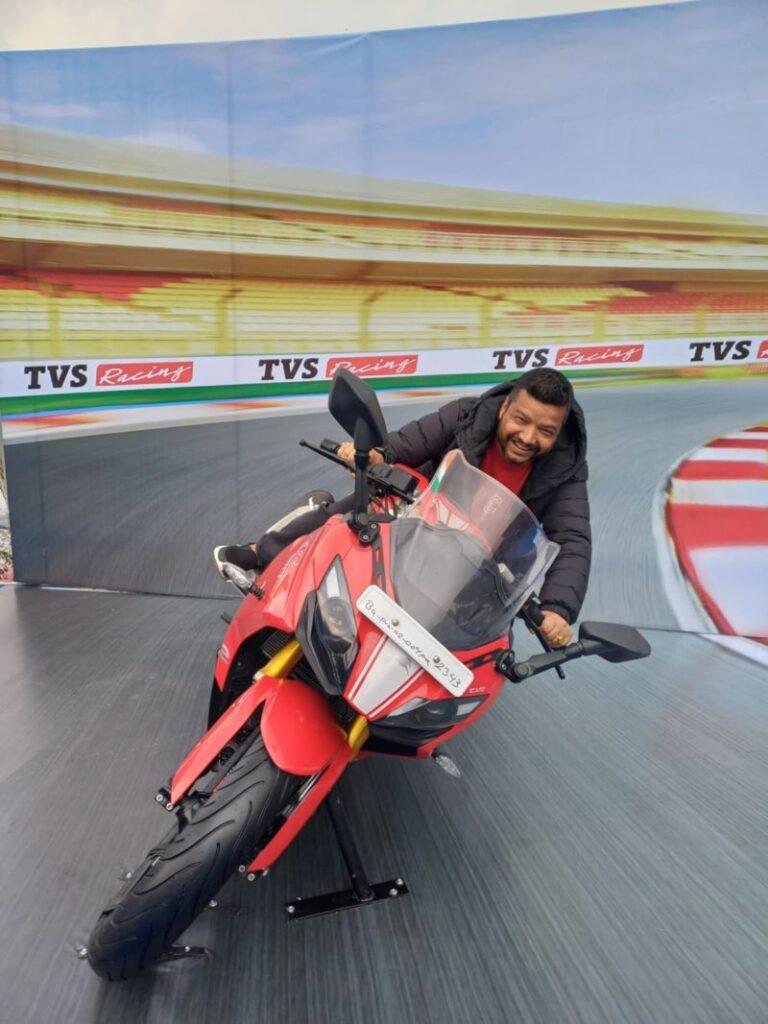 टीभीएस अपाचेले मनायो एक लाख सेलिब्रेशन डे, रोमाञ्चक खेलकुद गतिविधि र प्रतियोगिता सञ्चालन ...